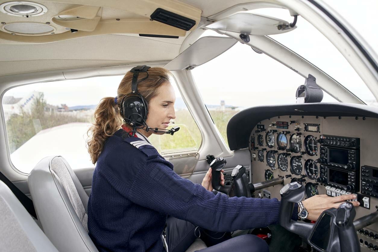 Comment passer son brevet de pilote d'avion ? -- E.S.C.U.E.L.A